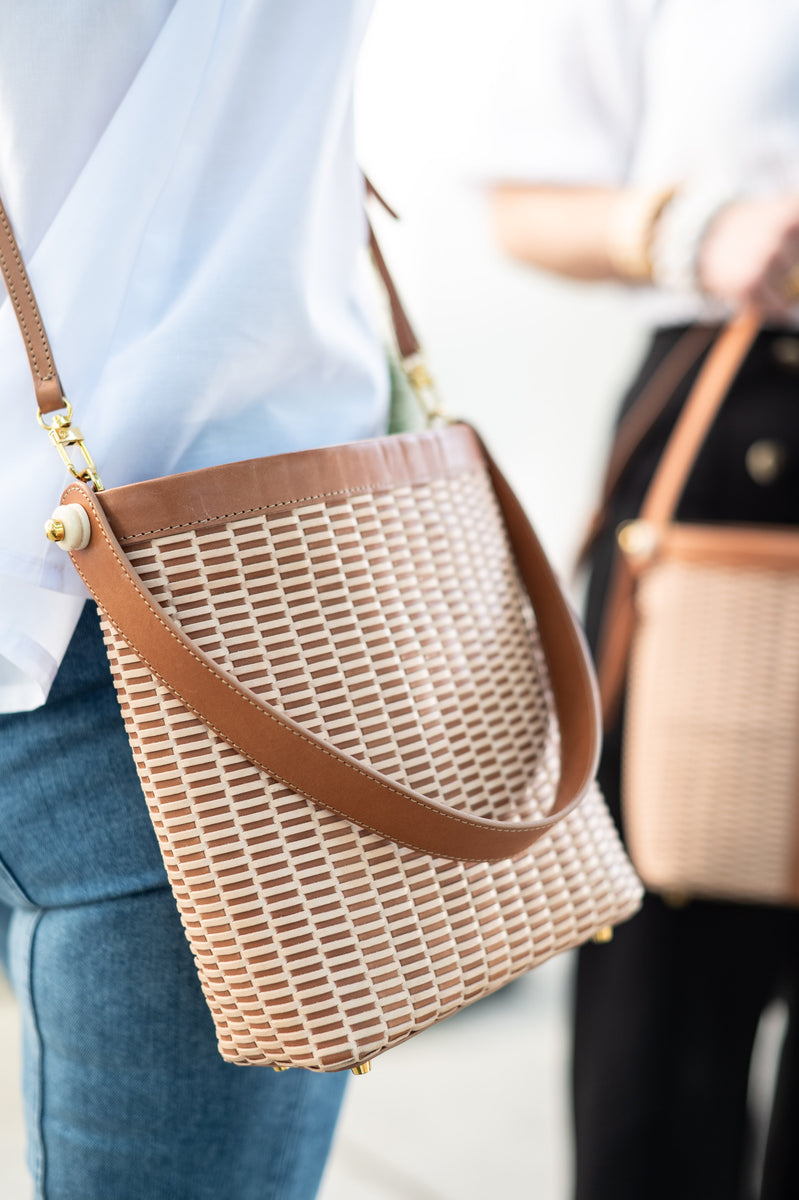 Leather – Whale Tail Weaving